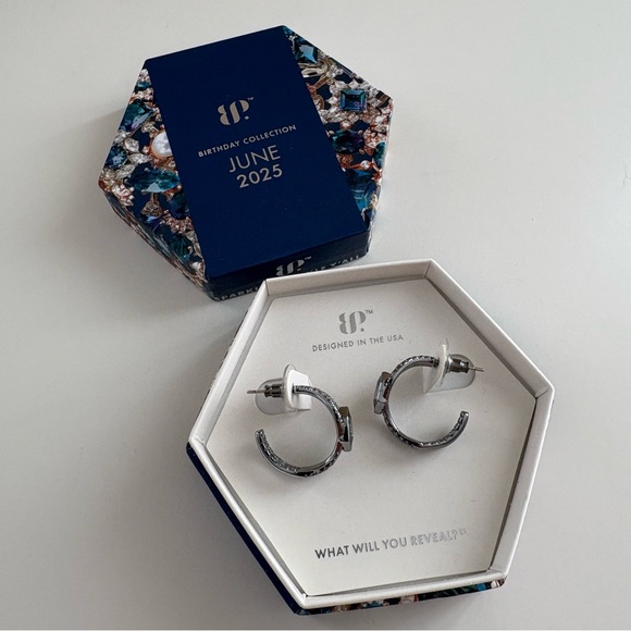 Bomb Party | Jewelry | Bomb Party June25 Shes Meant To Be Earring ...